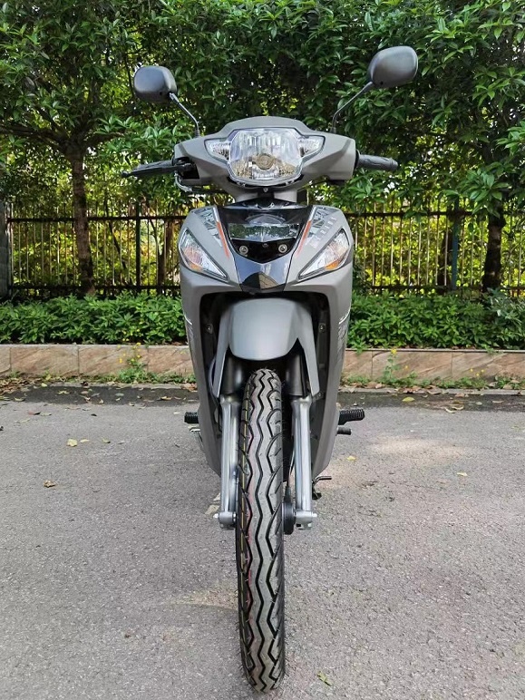 YAMAHA C8 C9 SIRIUS 110